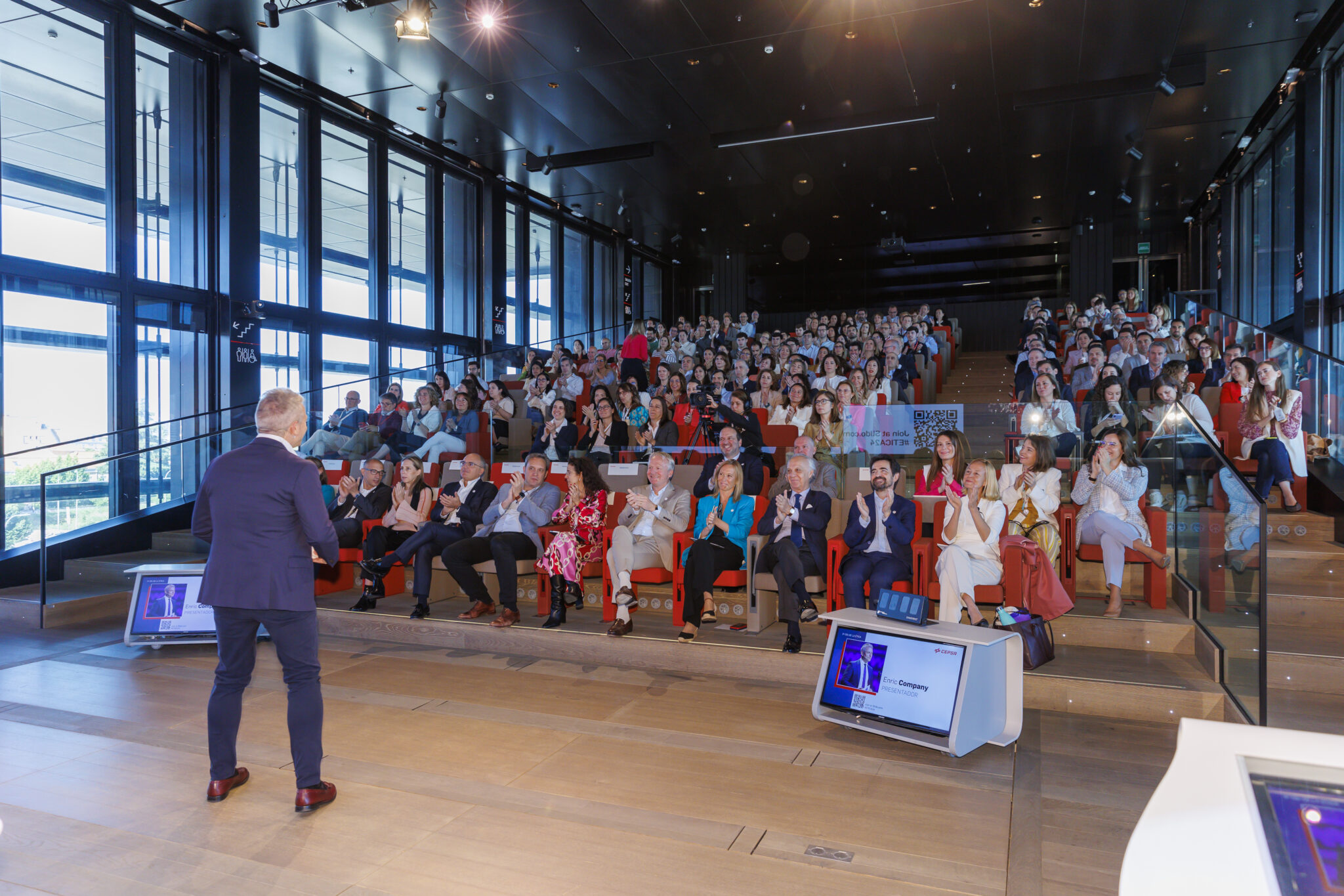 Conferenciante sobre Positivismo| Enric Company